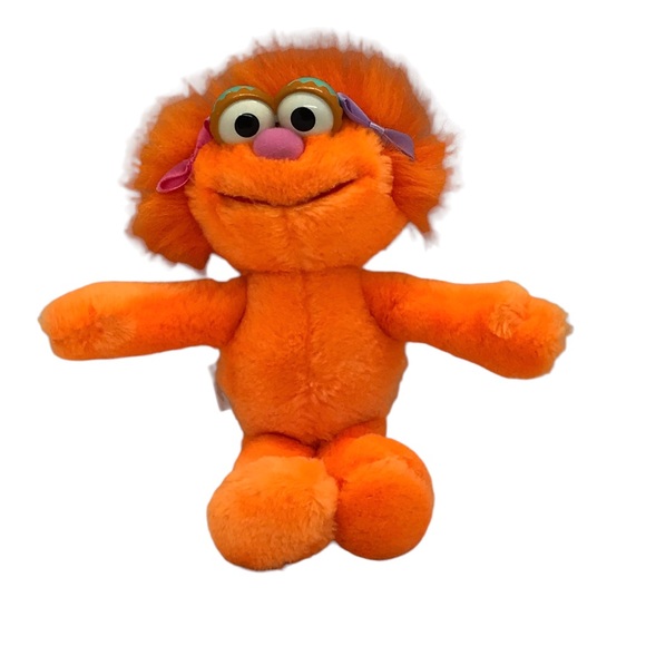 Hasbro | Toys | Vintage 995 Playskool Sesame Street Zoe 9 Plush Muppets ...